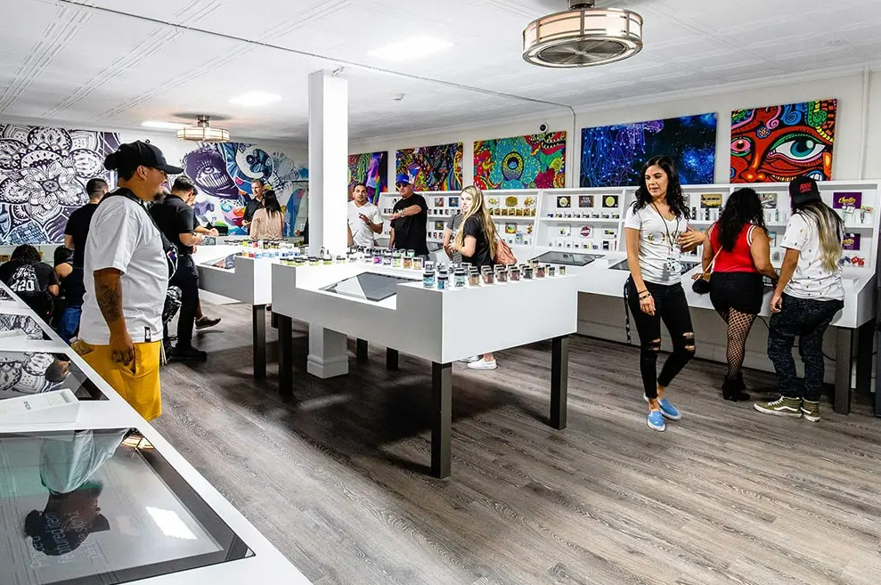 Fire & Flower US Holdings Inc. closes $5,000,000 convertible debenture ...